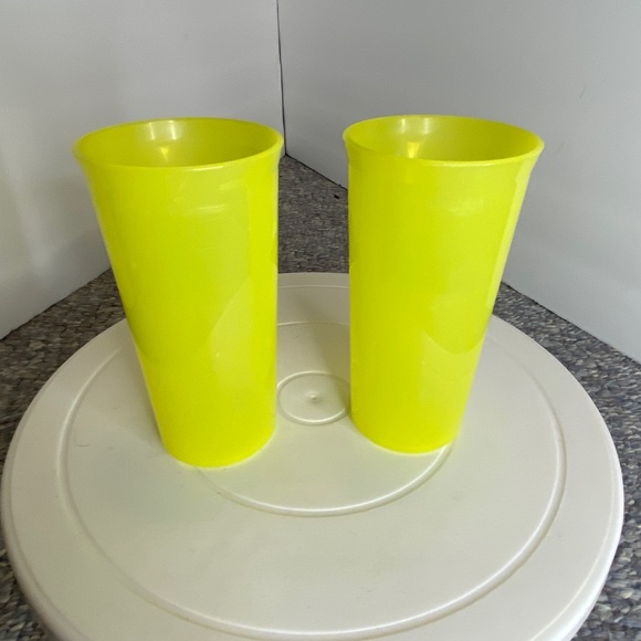 Tupperware | Dining | Tupperware Plastic Tall Tumblers Glasses Cups 9oz ...